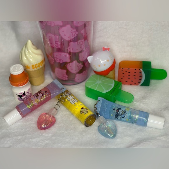 Sanrio | Accessories | Hello Kitty Pink Glitter Top Tumbler With Lippys ...